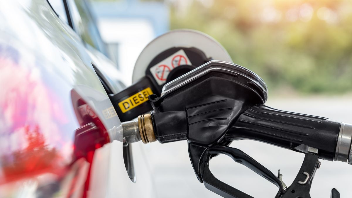 What Color Is Diesel Fuel? | Vehicle Answers